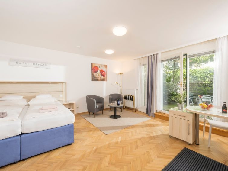 Appartment Mit Kleinem Garten Und Terrasse - Wien