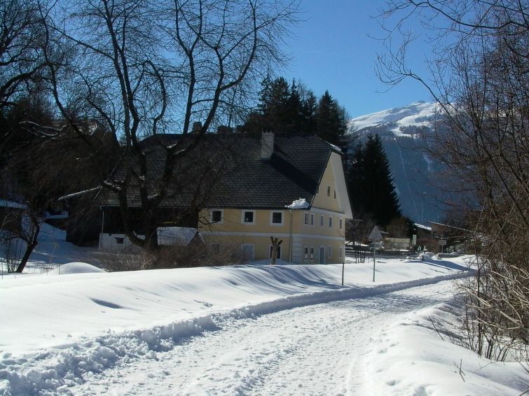 Große Wohnung Im Ersten Stock, Mit Großem Garten - Katschberg Pass