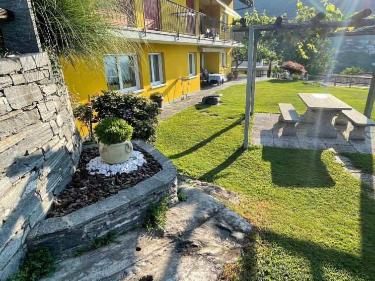 Casa Gialla - Canton of Ticino