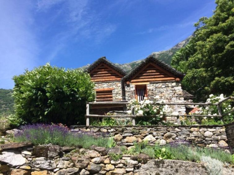 Weg Von Der Zuvielisation - Cevio