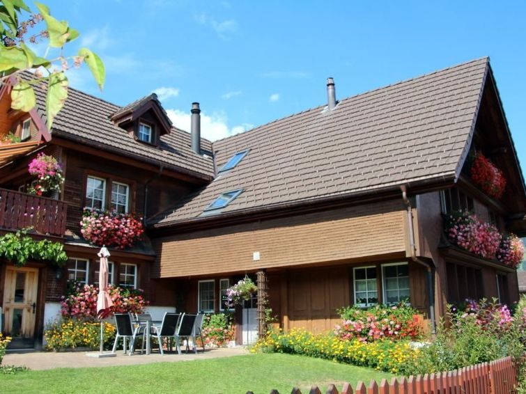 Gemütliche Und Geräumige Ferienwohnung - Switzerland