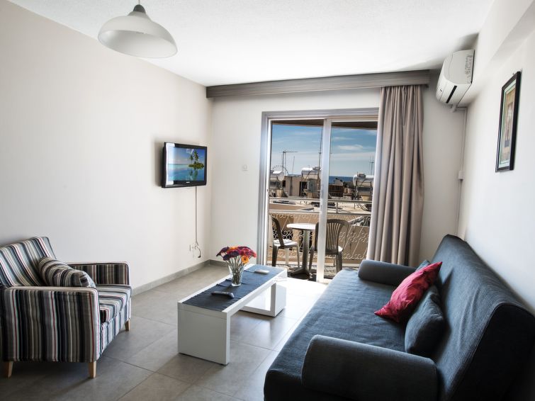 Zwei-zimmer-wohnung Mit Balkon - Ayia Napa