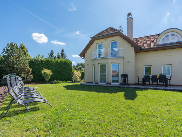Garden & Terrace Villa - Prague