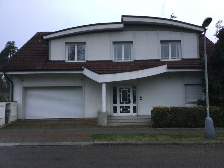 Mit Privatpool Für 11 Personen + 1 Kind Ca. 500 M&sup2;in Pardubitz, Böhmen (Os - Pardubice