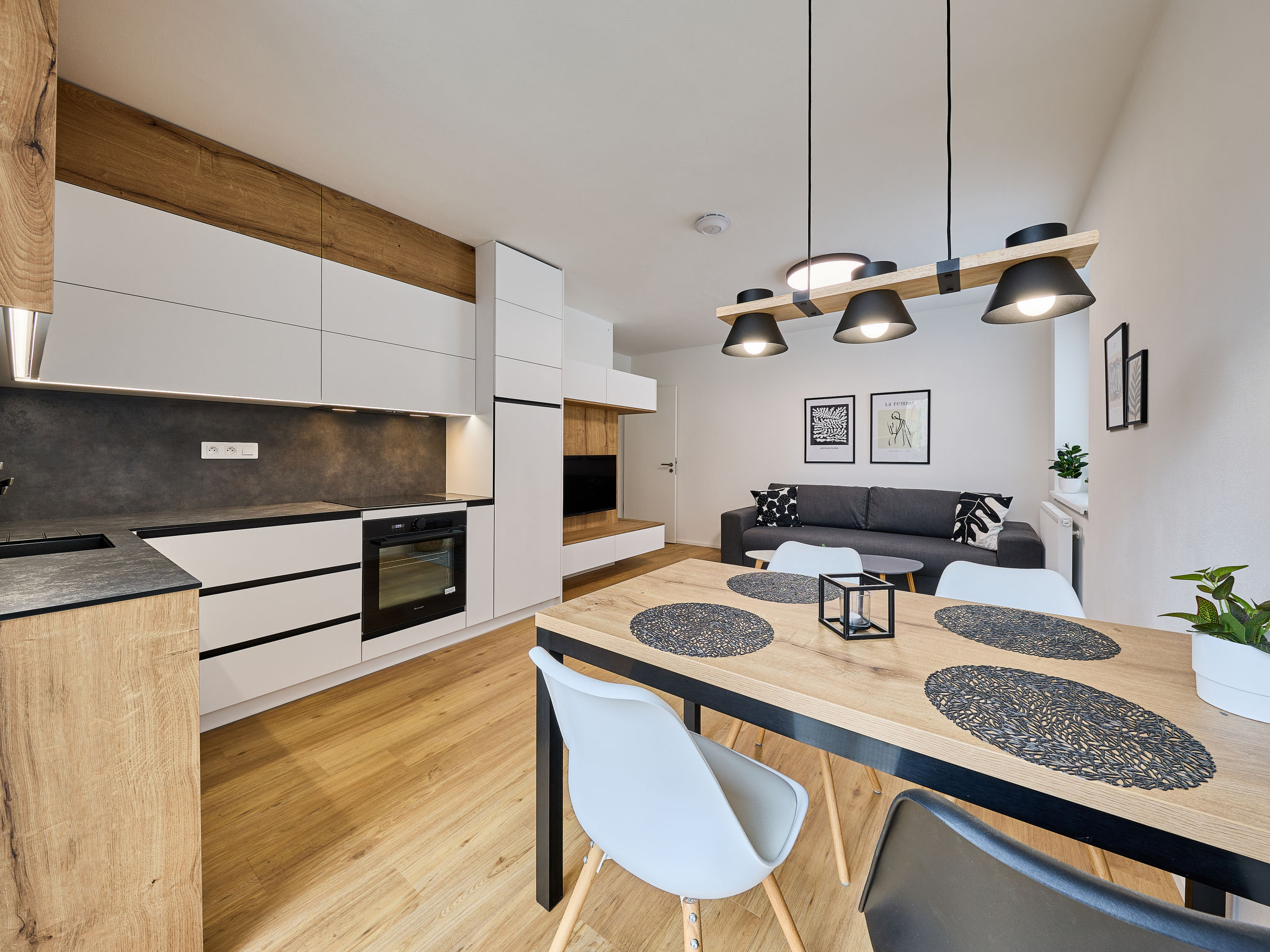 Chic Mountain Terrace Lounge - Trutnov