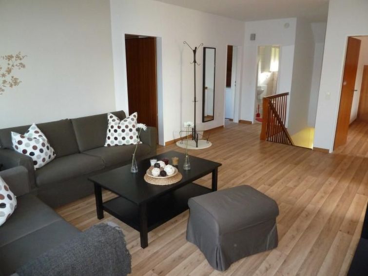 Ruhige Ferienwohnung Mit Balkon Und Parkplatz - Wilhelmshaven