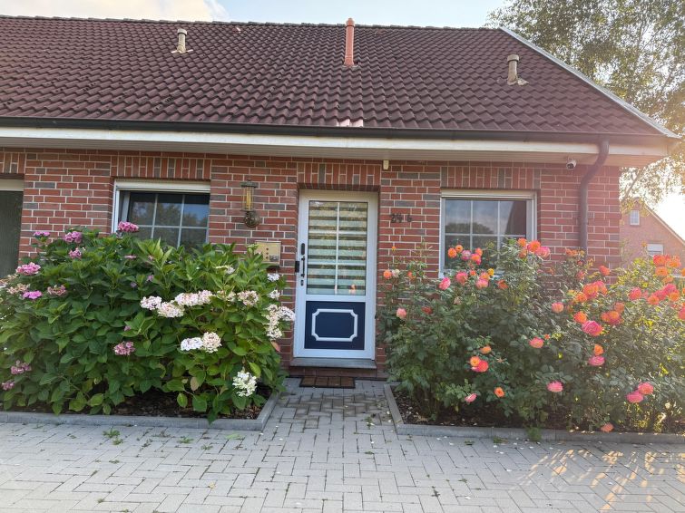 Gemütliches Ferienhaus Mit Garten Und Terrasse - Norden