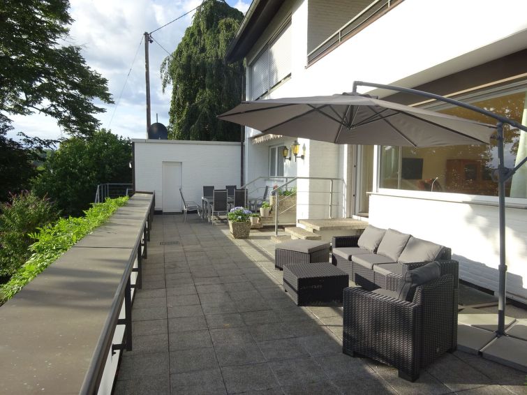 Großzügige Wohnung Mit Terrasse Und Rheintalblick - Unkel