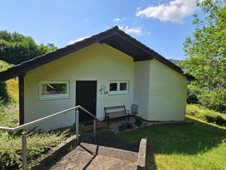 Mit Garten Im Naturpark Südeifel - Bitburg