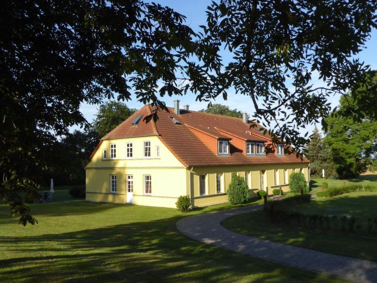 Hochwertige Ferienwohnung In Gingst - Schaprode