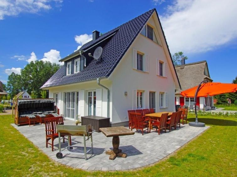 Villa Mara Mit 5 Schlafzimmern - Rügen