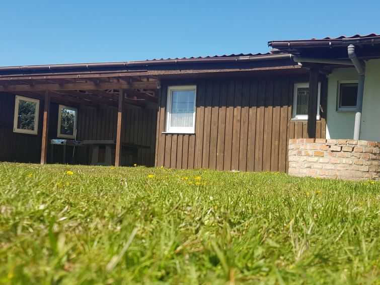 Wunderschönes Ferienhaus Mit Garten Und Terrasse - Rügen