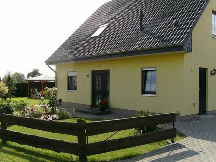 Appartement Mit Garten, Grill Und Terrasse - Mecklenburgische Seenplatte