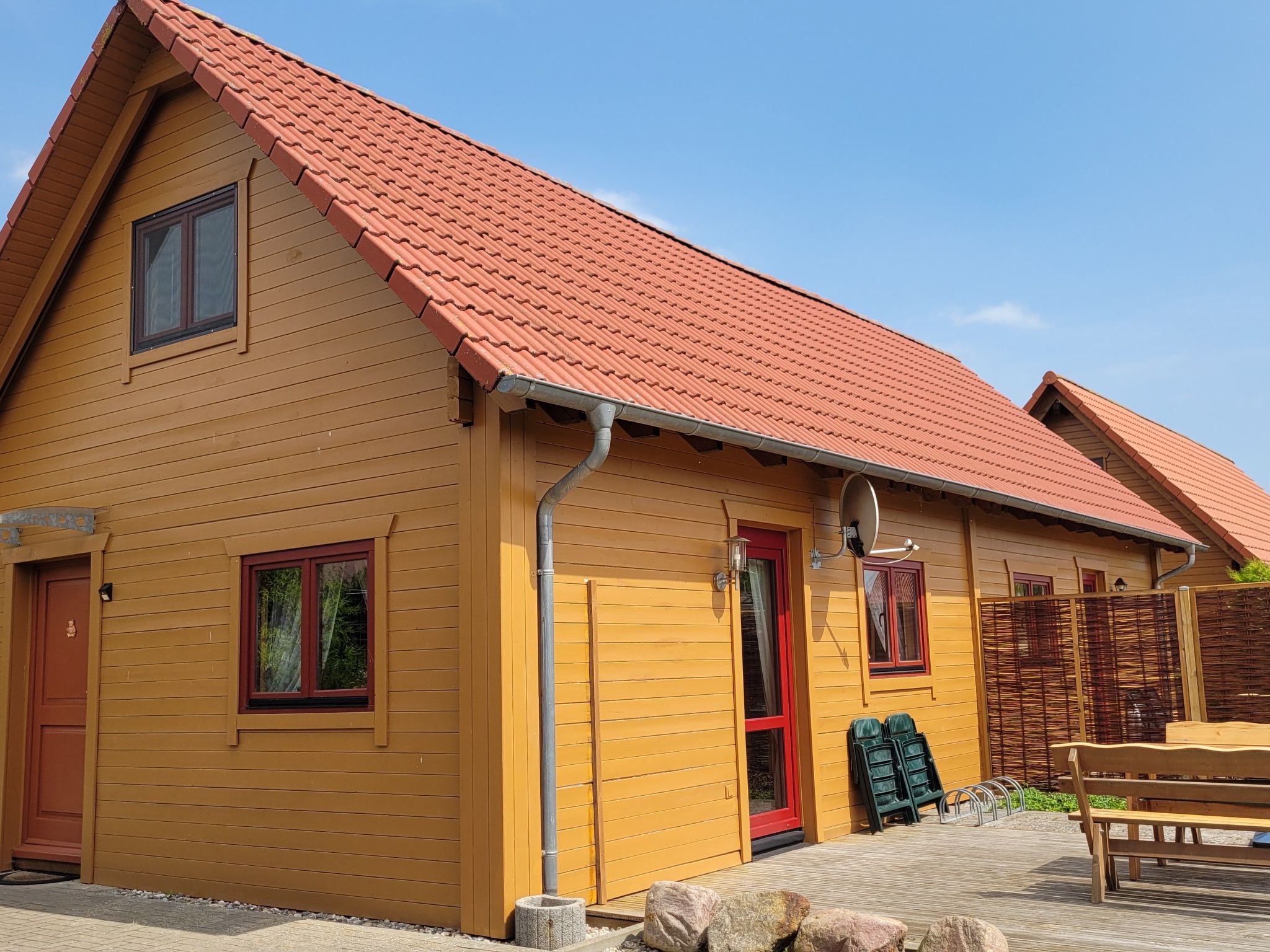 Mit Terrasse - Waren