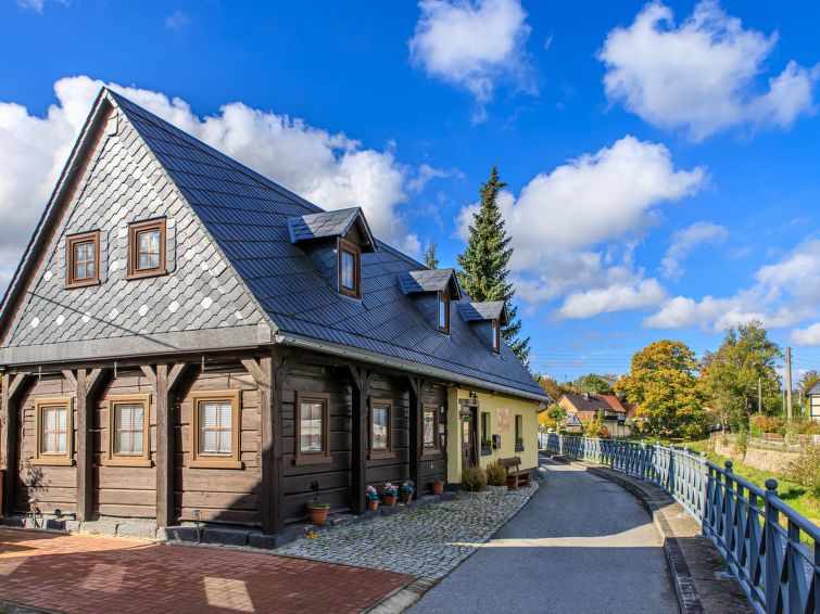 In Großschönau Mit Großer Terrasse - Zittau
