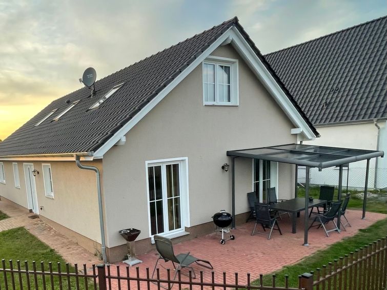 In Linum Mit Garten, Terrasse Und Grill - Kremmen