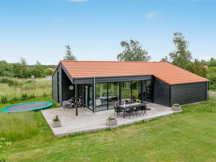 "Dyke" - 1.5km From The Sea - Ostsee