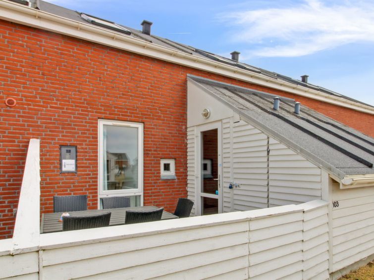 "Rebus" - 2.3km From The Sea - Rømø