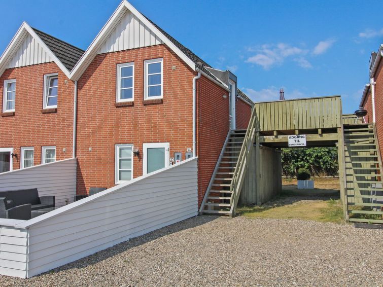 "Tuve" - 2.5km From The Sea - Nordsee