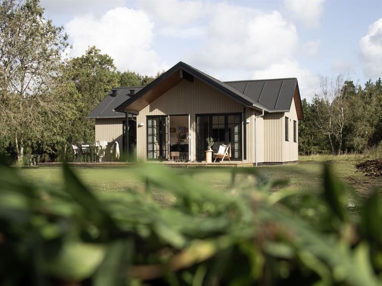 "Emin" - 2.8km From The Sea - Ribe