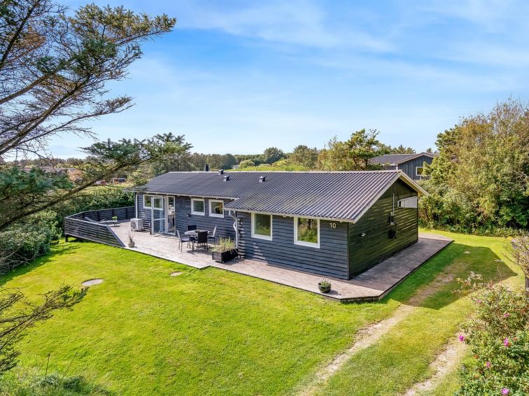 "Tuke" - 400m From The Sea - Hirtshals