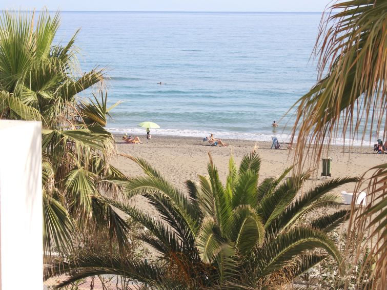 Mit Blick Auf Das Wasser - Torrox