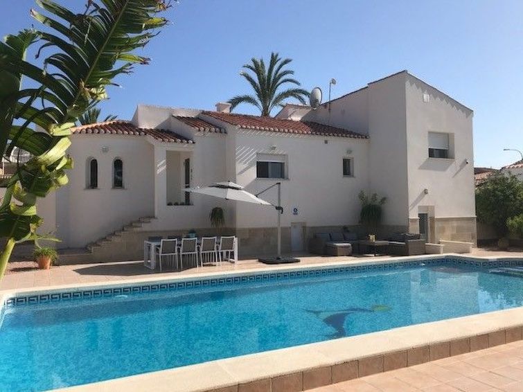 Casa Velazquez -Ferienhaus Mit Privatem Pool - Torrevieja