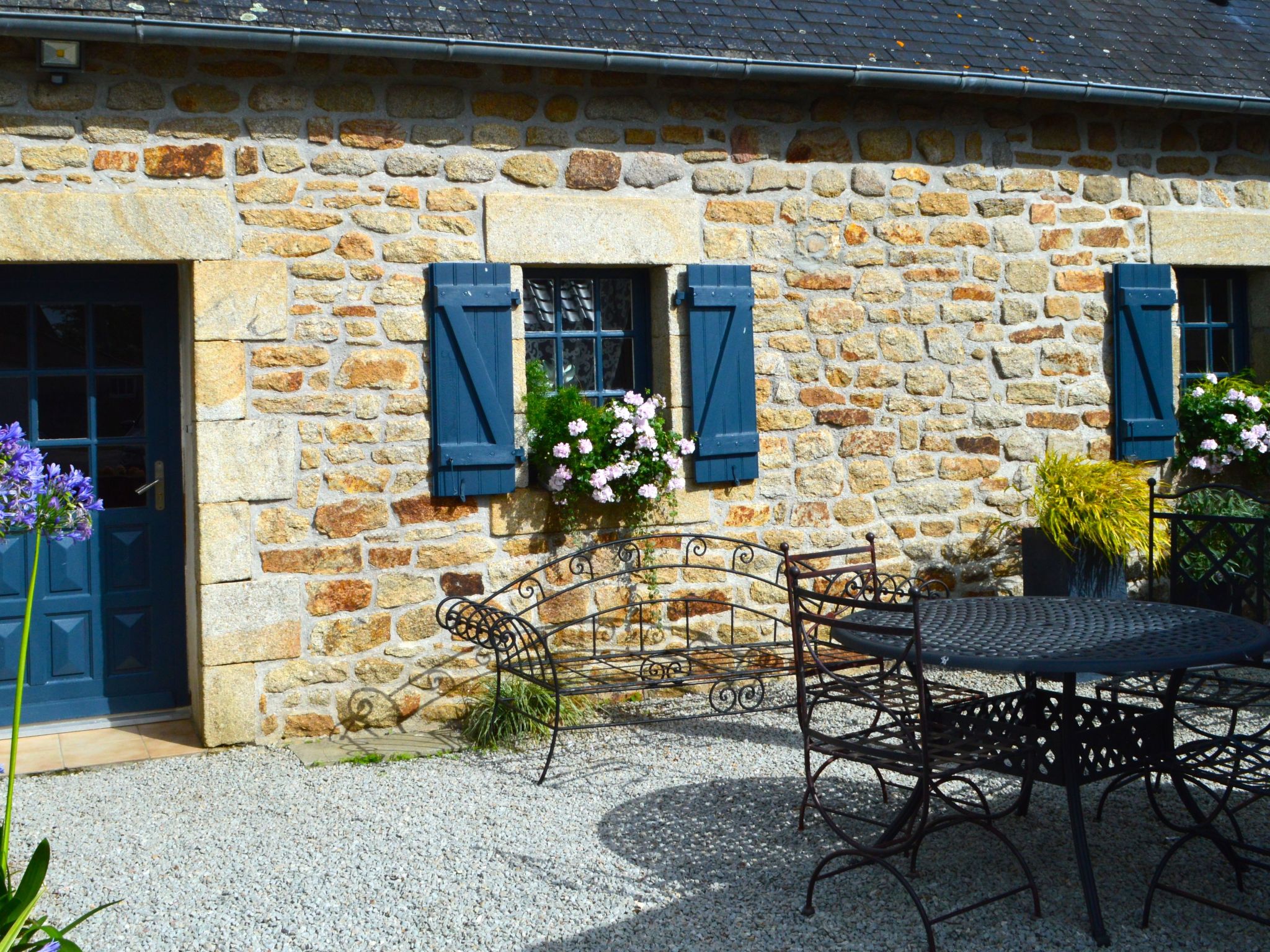 Mit Eigenem Garten Und Grill - Cast