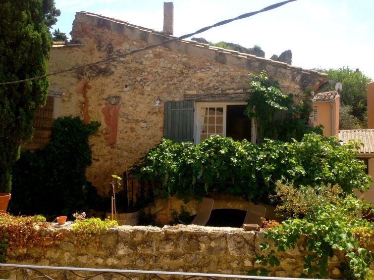 Provenzalisches Haus Aus Naturstein In Gigondas - Gigondas
