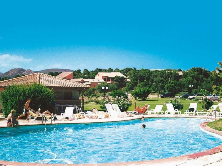 Unterkunft Mit Ac, Gemeinschaftspool, Nähe Zum Meer - Figari