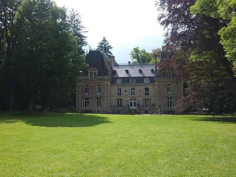 In Nantois Mit Privatem Pool - Meuse