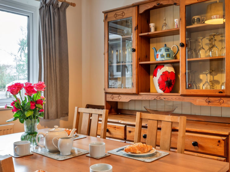 No.1 Gladys' Orchard - Porthcurno