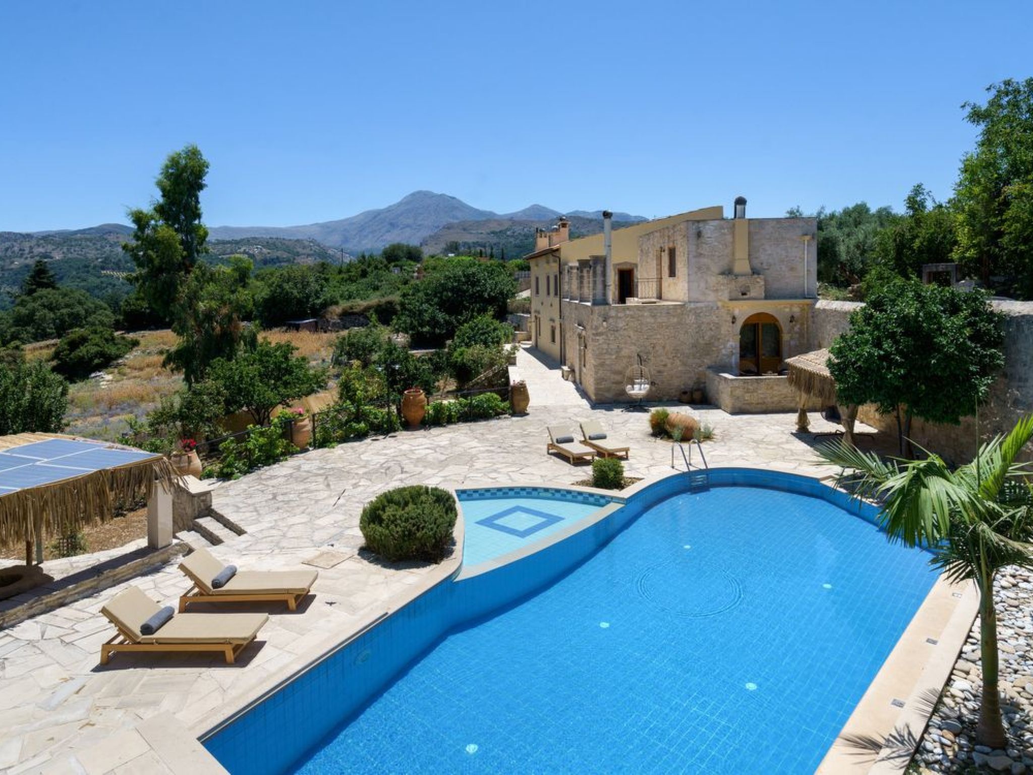 Neue Villa Myre 3, Privater Pool Und 3 Wohnungen - Greece