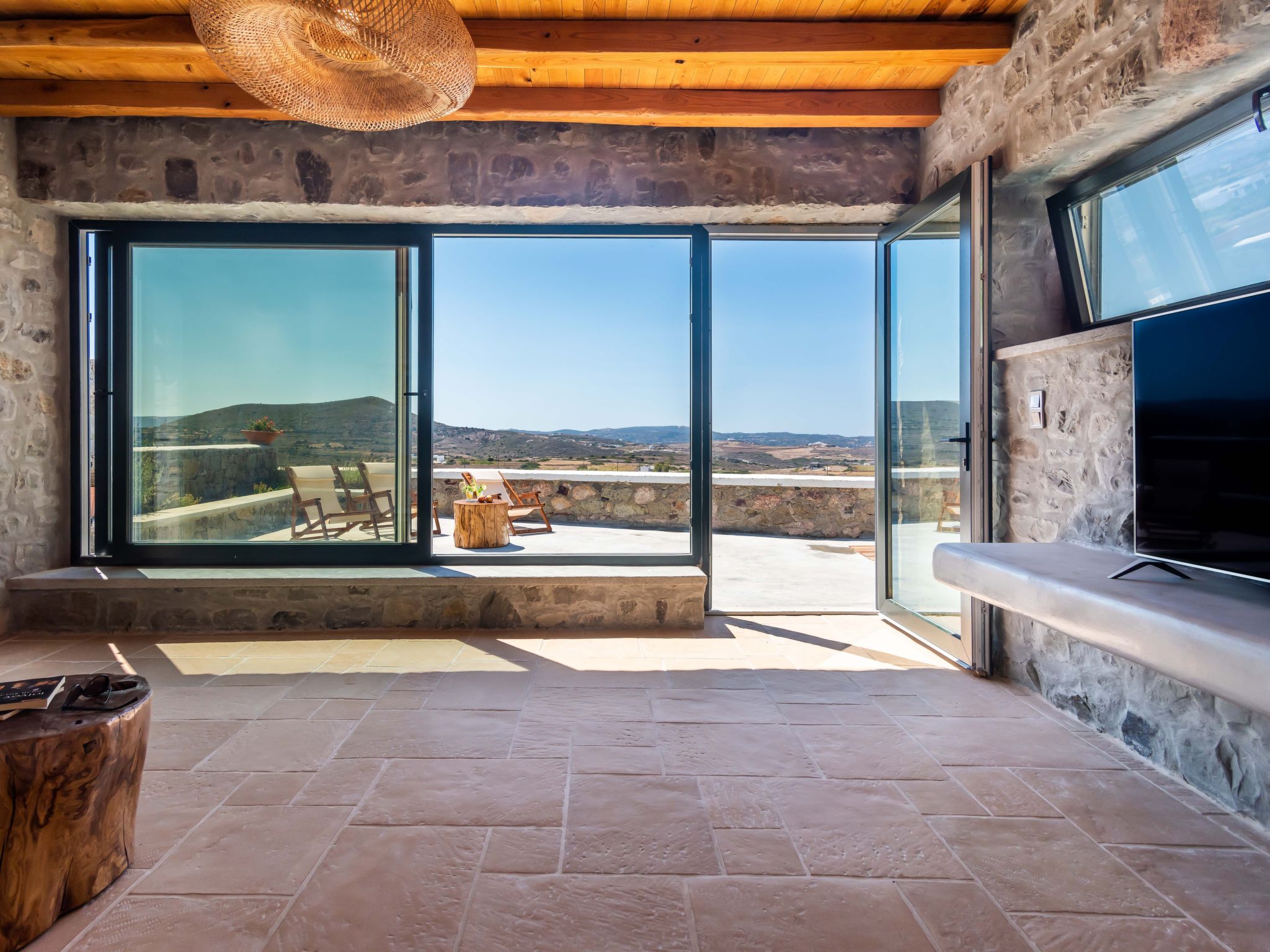 Petra Residence Mini Pool Spa Milos - Milos