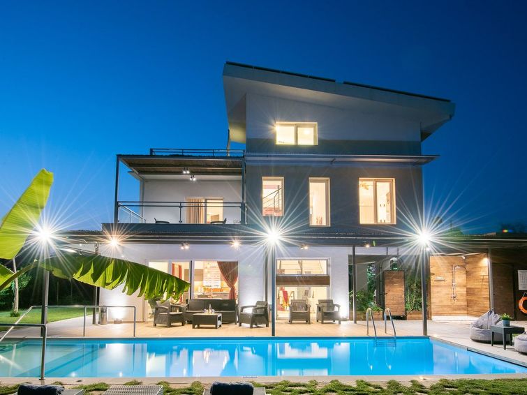 Geräumige Familienvilla, Privater Pool Und Garten - Grecja