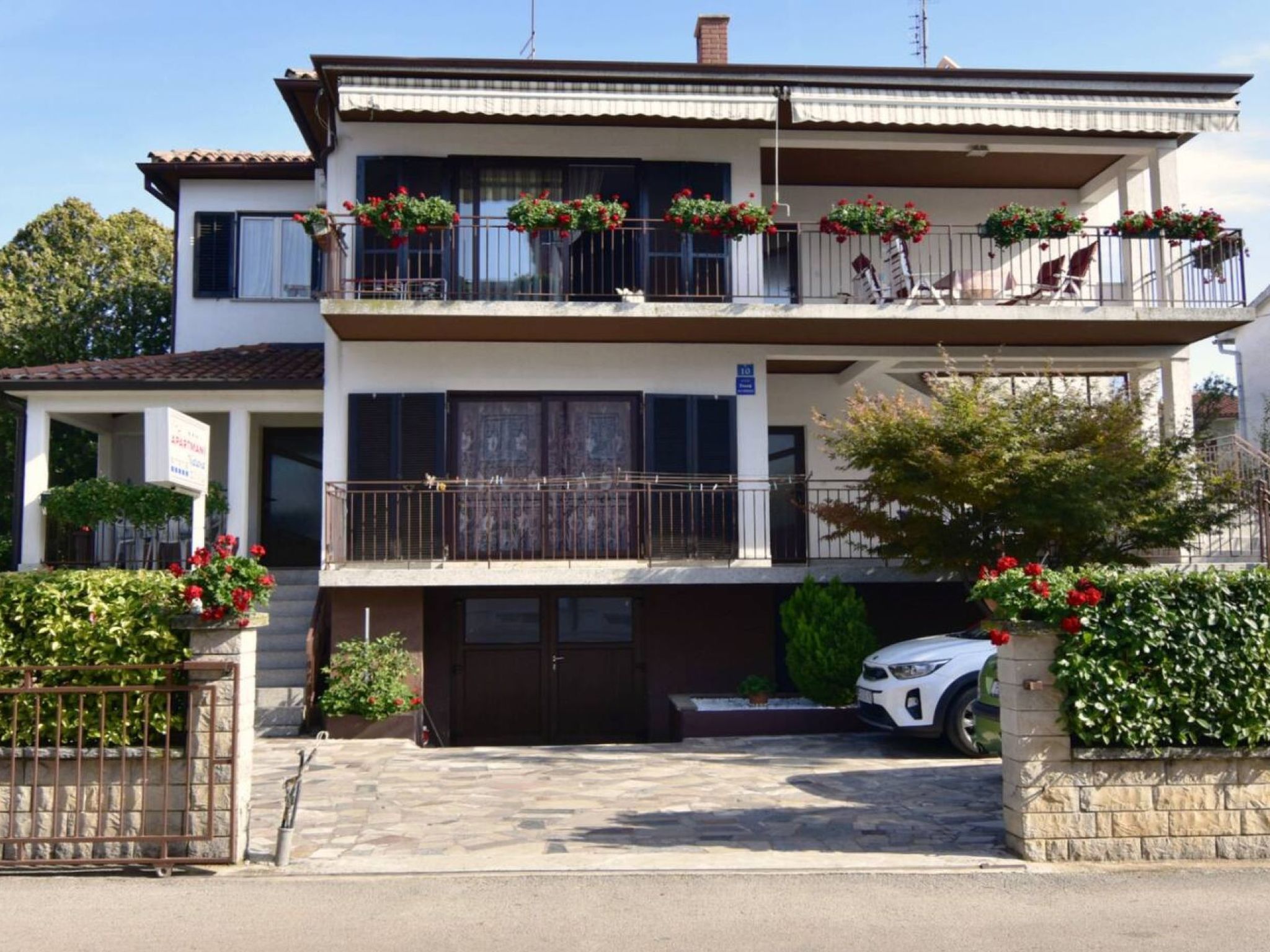 Große Wohnung In Umag Mit Terrasse Und Grill - Umag