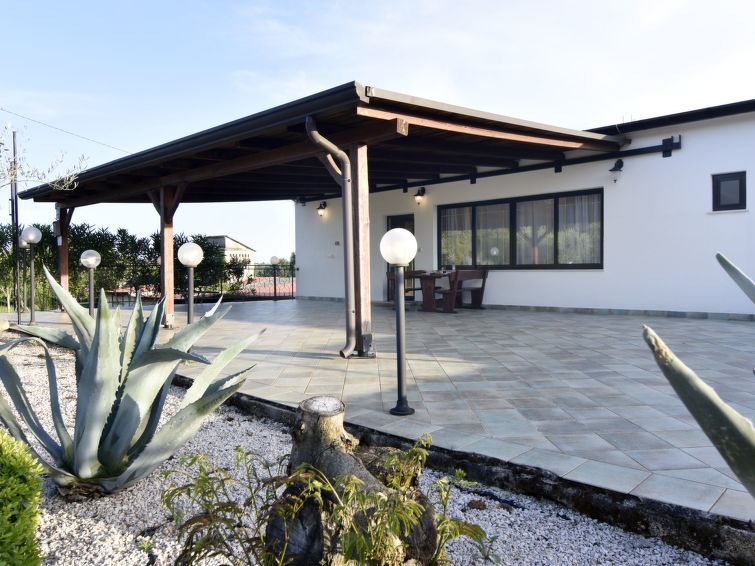 Zweizimmerwohnung Mit Großer Terrasse In Grupija Bei Umag - Strunjan