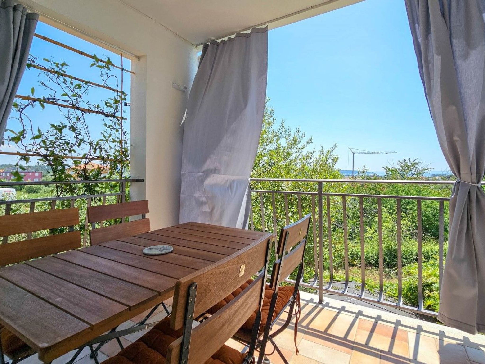 Wohnung "Ezia" Mit Balkon - Novigrad