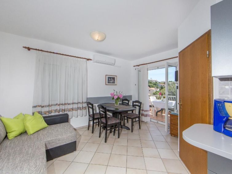 Apartment In Pjescana Uvala Mit Gemeinschaftspoo - Banjole