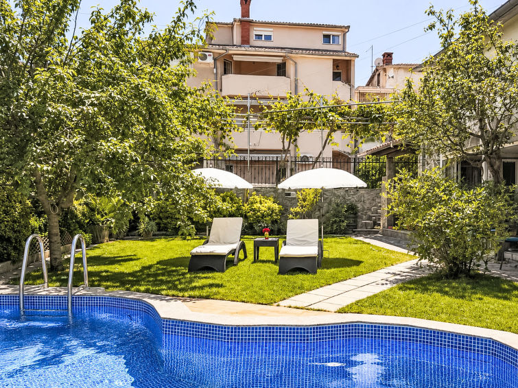 Ein Apartment Im Ferienhaus Zweirosen - Pula