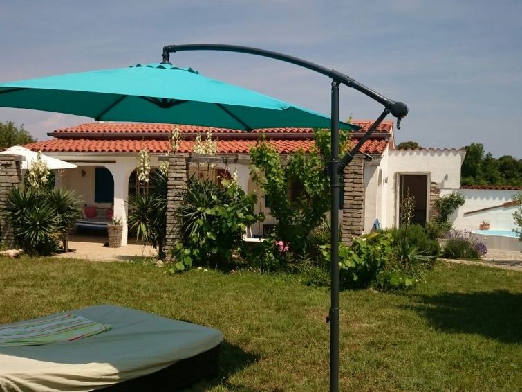 Villa More Mit Pool - Medulin