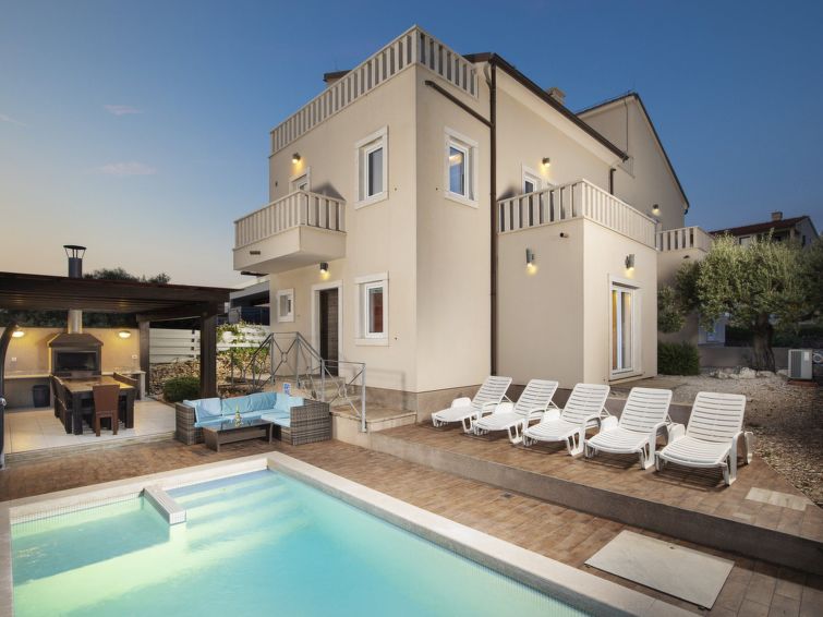 Villa Castagna In Premantura Mit Pool Und Sauna - Pula