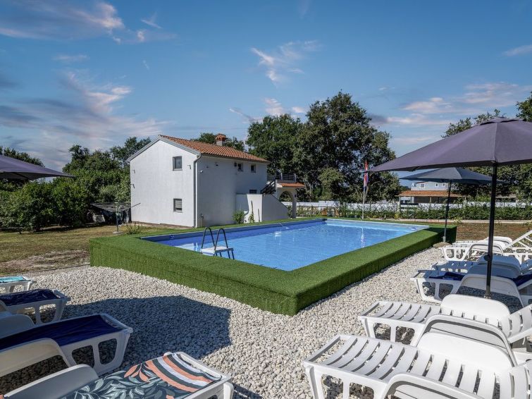 Charmantes Ferienhaus In Medulin, Mit Pool... - Premantura