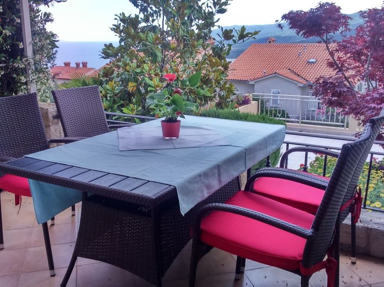 Mimosa,wohnblock 1 - Rabac