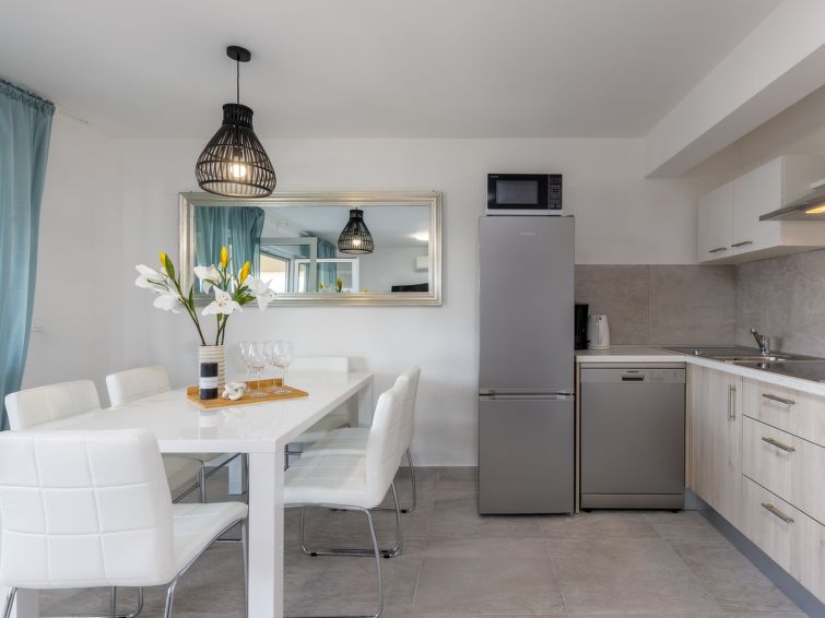 Moderne Wohnung In Crikvenica Mit Pool - Krk