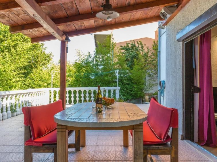 Wohnung In Crikvenica Mit Großer Terrasse - Selce
