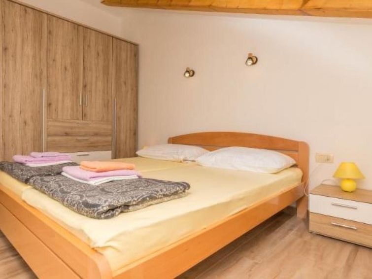 Appartement In Crikvenica Mit Terrasse Und Grill Und Nah Am Strand - Crikvenica