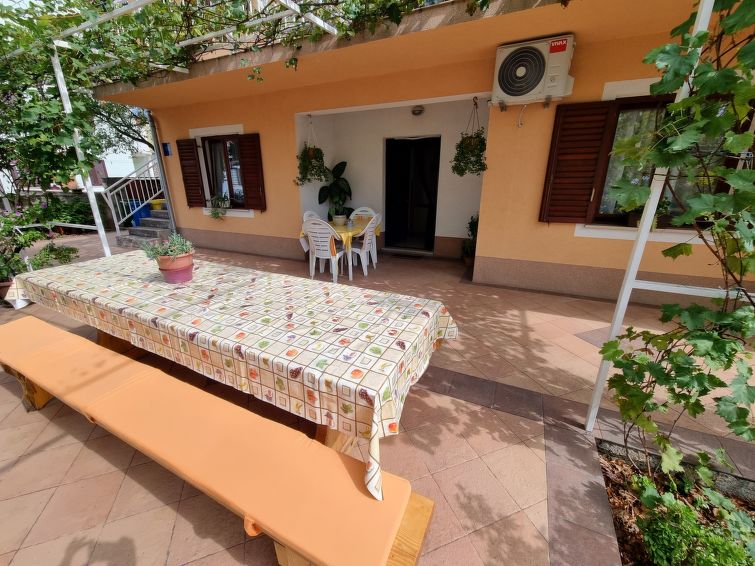 Wohnung In Crikvenica Mit Terrasse, Ac, Parkplatz - Selce, Horvátország