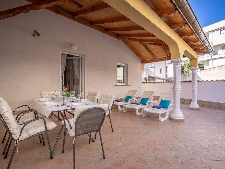 Wohnung Mit Terrasse Und Meerblick - Crikvenica