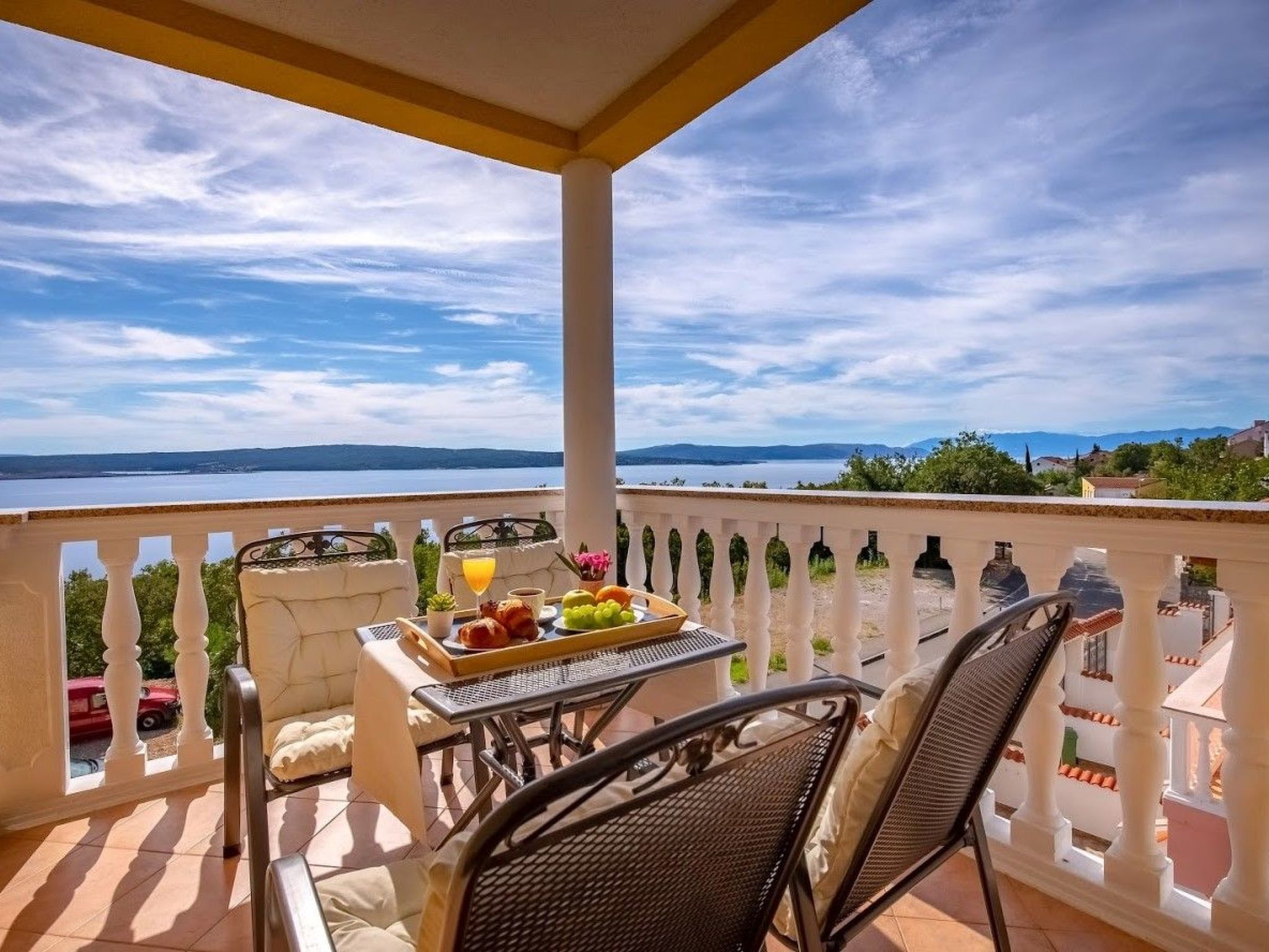 Wohnung Mit Balkon Und Meerblick - Cres